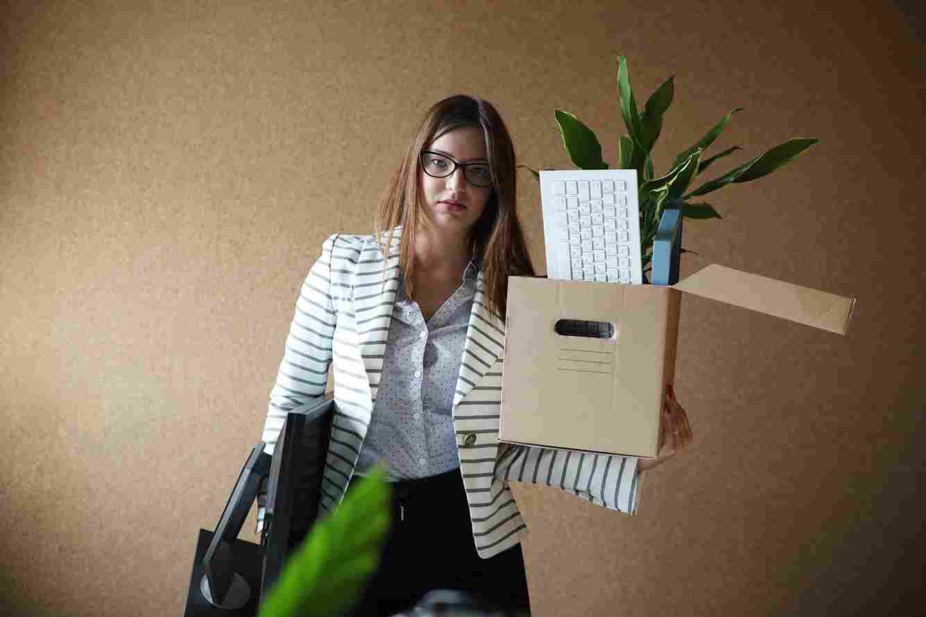 Apa itu Layoff? Pengertian, Penyebab, Dampak, dan Cara Menghadapinya ...