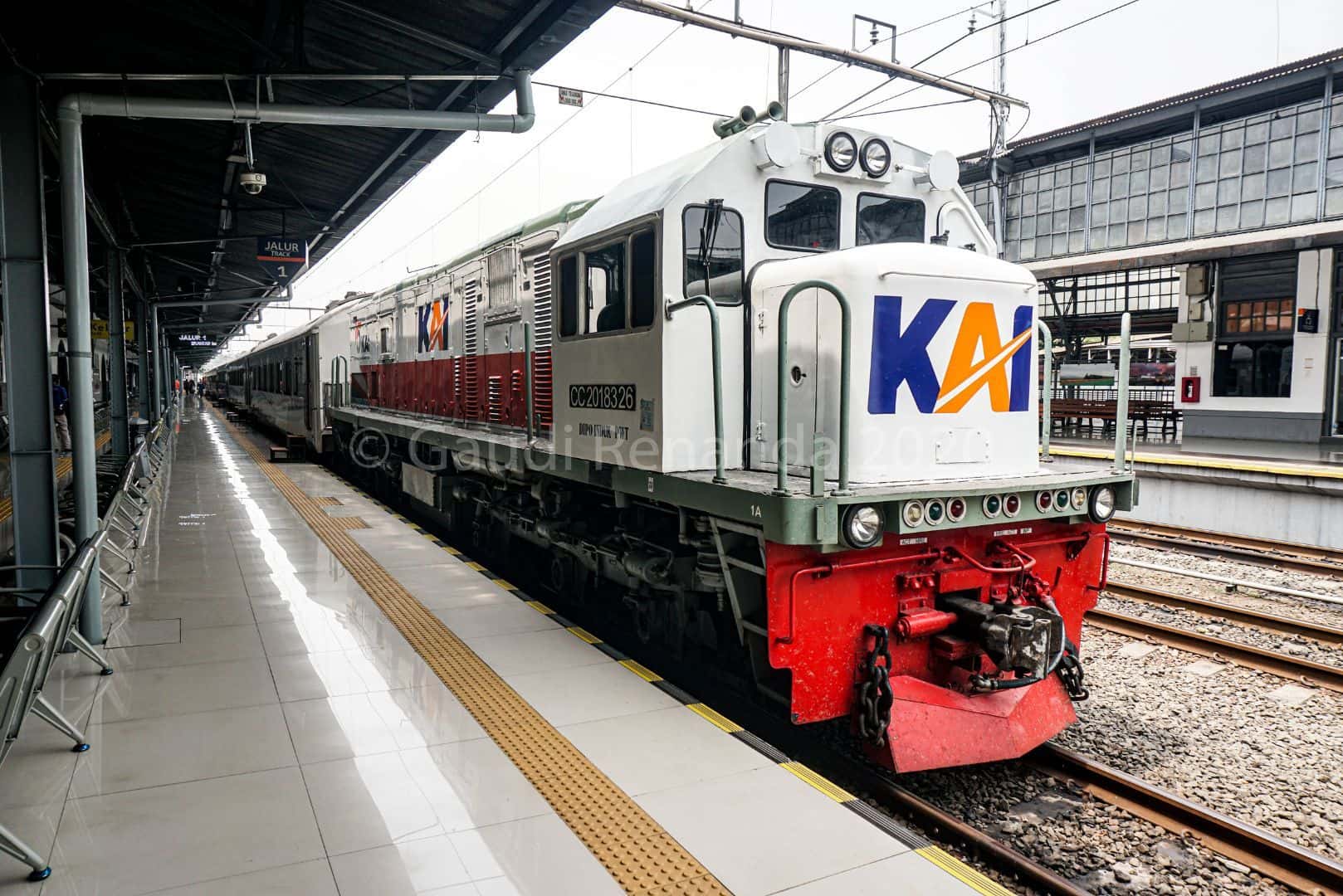 Rute KA Brantas 2025: Jadwal Harga Tiket, dan Fasilitasnya | Dealls