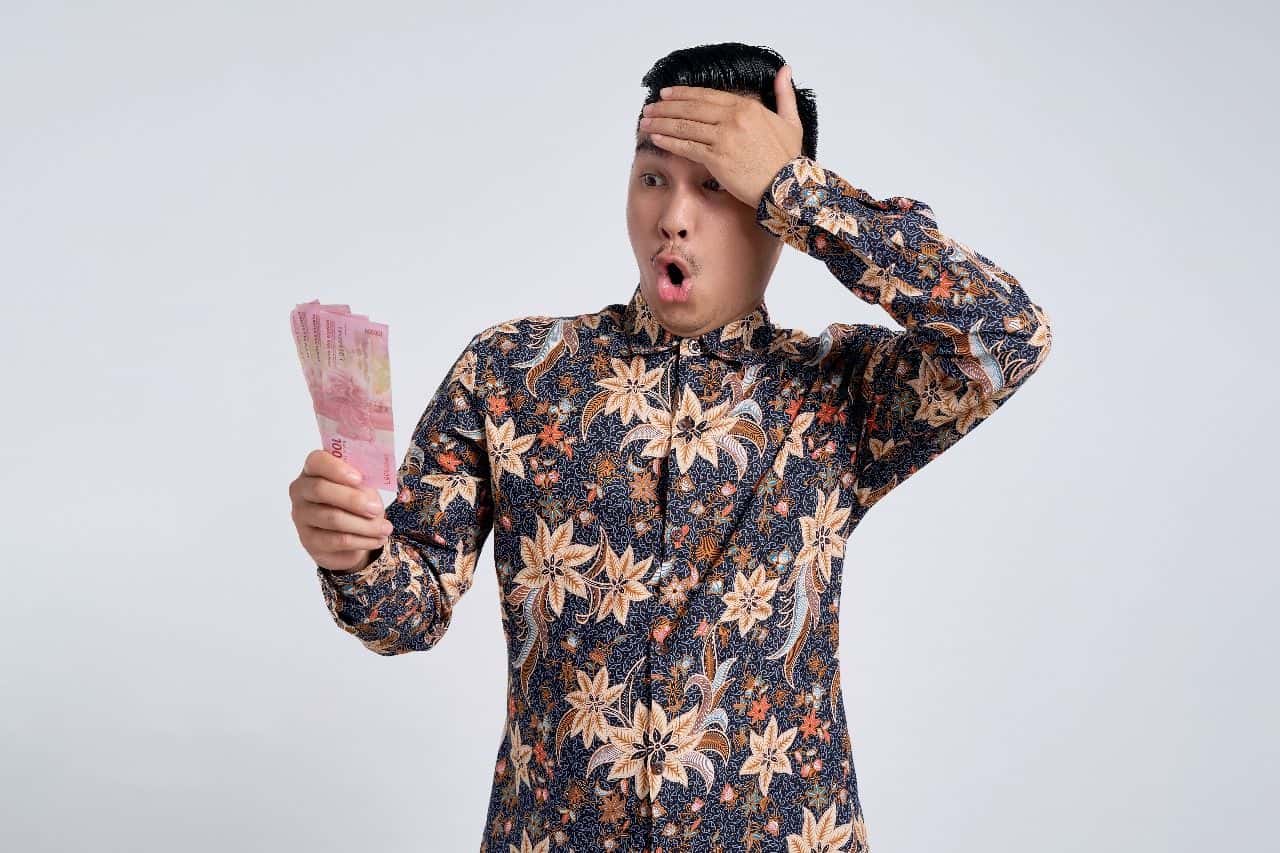 Apa Itu UMK? Ini Perbedaannya dengan UMP dan UMR! | Dealls