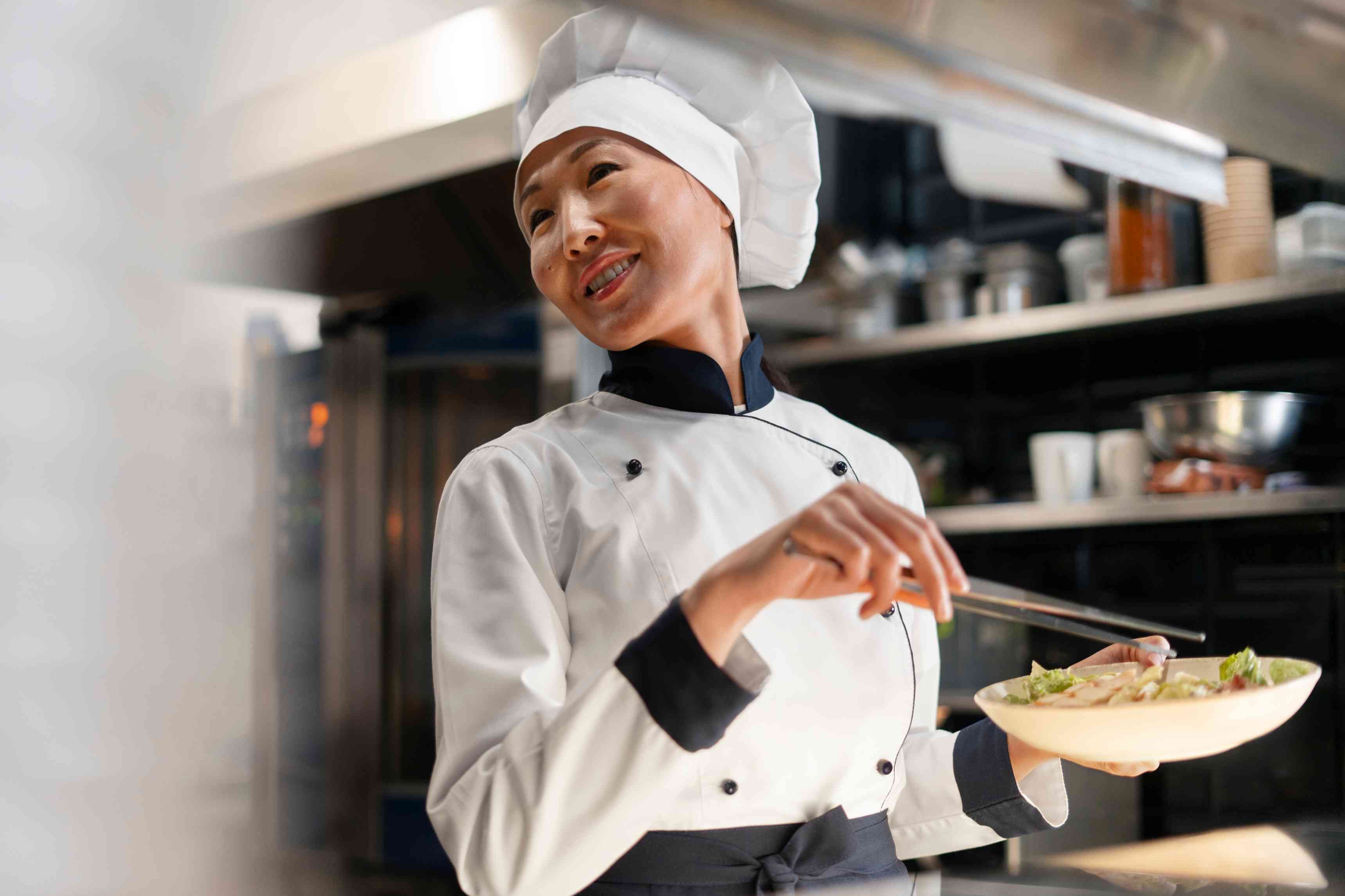 Mengenal Apa Itu Sous Chef dan Berapa Gajinya? | Dealls