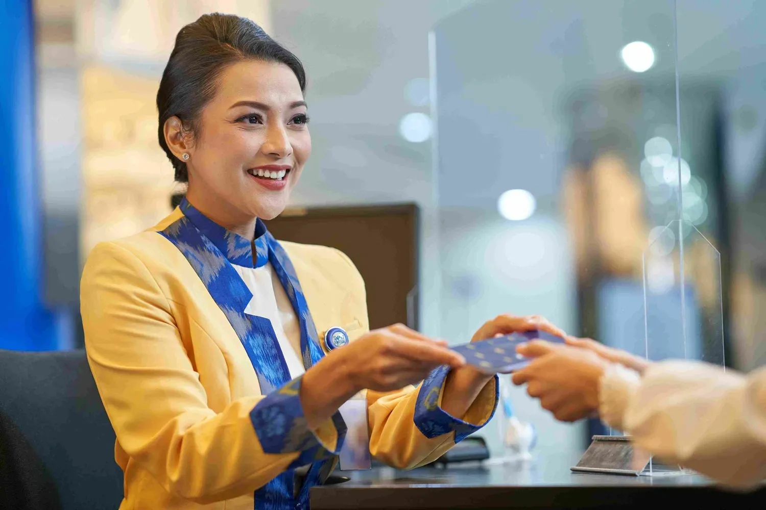 Gaji Bank BCA 2026: Teller, CS, Manager, Kepala Cabang, dll ...